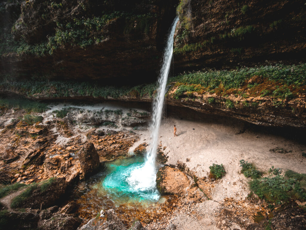 Light on the Vintgar Gorge – a complete backpackers guide (2022)