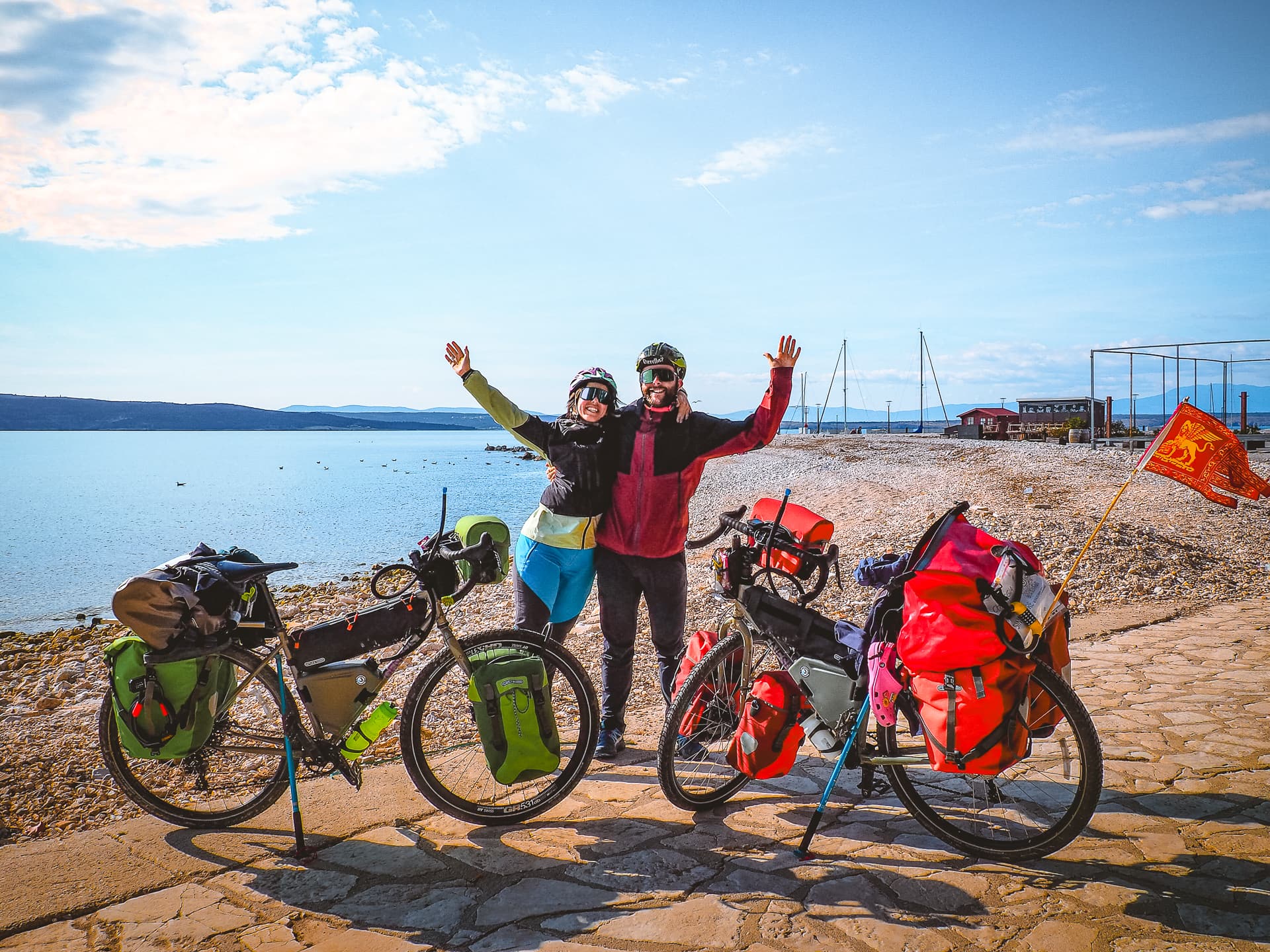 Long Distance Cycling: from Italy to Singapore by Bicycle (2025)